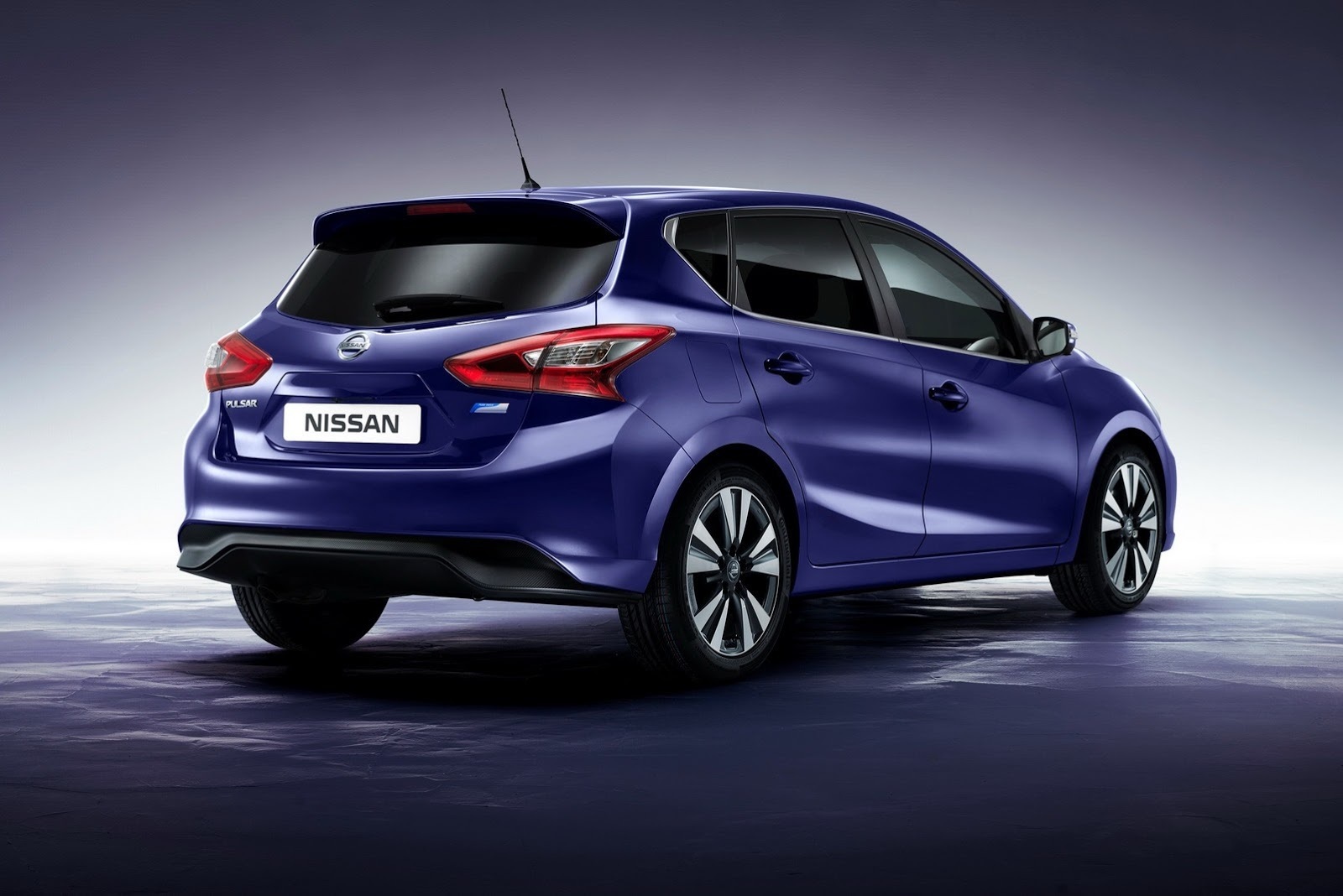 Nissan Pulsar Euro ทำไมโฉมนี้โคตรงาม | AUTODEFT ข่าวรถยนต์ รีวิวรถ รถ ...